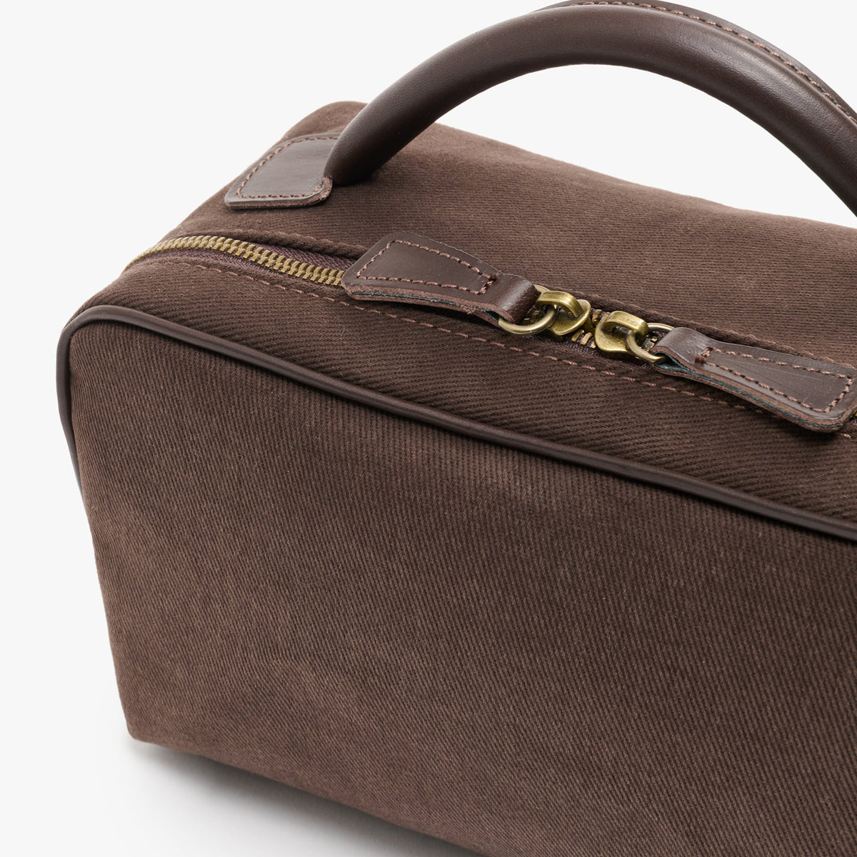 Berkeley Beauty Case Peachskin in Chocolate | My Style Bags